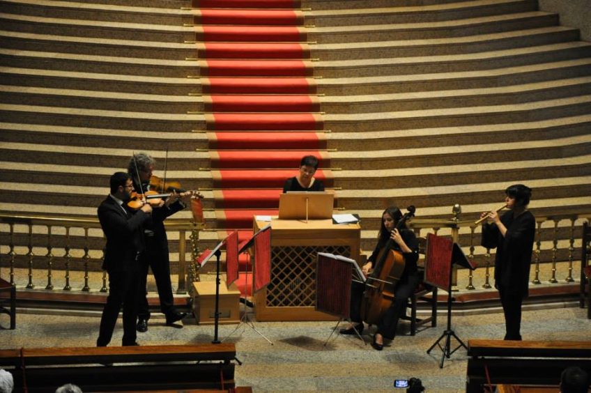 Portative organs and "portative organs" - Medieval Organ